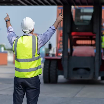 OSHA Forklift Hand Signals You Should Know - Industrial Forklift Truck